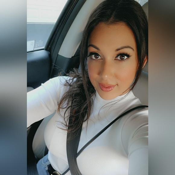 Pixie's Closet (@pantypixie) | Poshmark